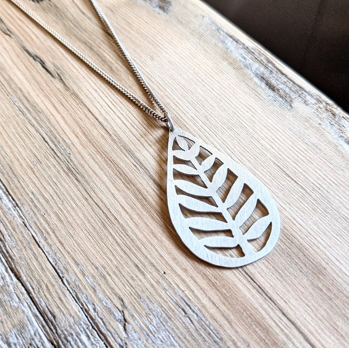 Funky Fern Pendant – Styll Gallery